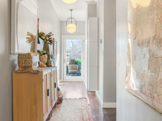 1555 N Wood St 203, Chicago, IL