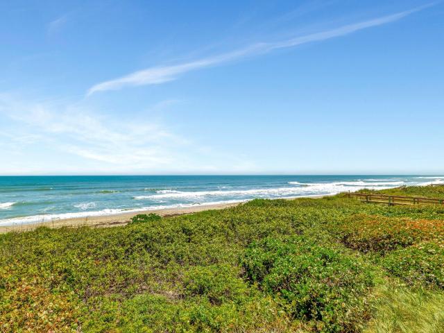 1555 NE Ocean Blvd, Unit 402, Jensen Beach, FL 34957 | MLS #R11133