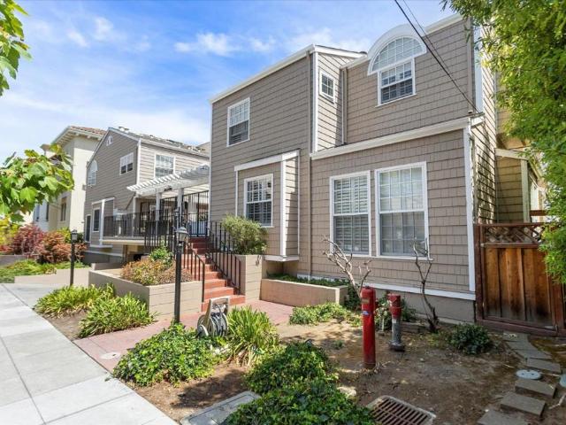 1555 Cherry Street 4