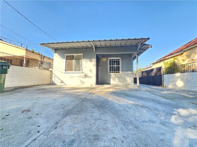 1555 E 107th St, Los Angeles, CA 90002 | MLS #DW26010 | Compass