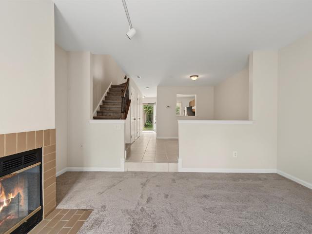 1555 Hamilton Ct
