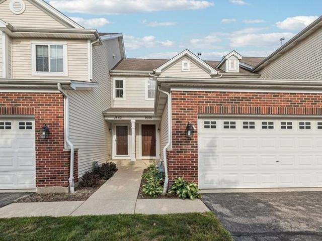 1555 Isle Royal Cir, Crystal Lake, IL 60014