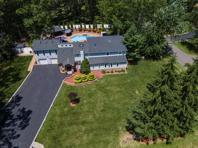 1555 Longleaf Dr, Effort, PA 18330 | MLS #PM 133931 | Compass