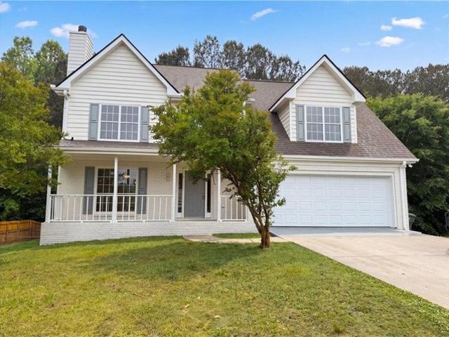 1555 Rose Pointe Dr, Loganville, GA 30052