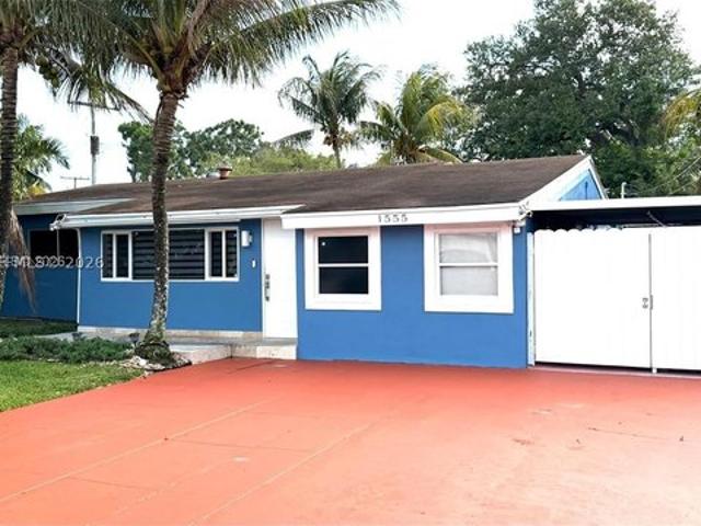 1555 SW 21st Way, Fort Lauderdale, FL 33312