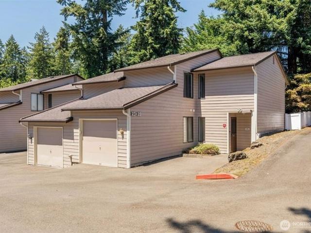 1555 Union Ave NE Apt 23, Renton, WA 98059
