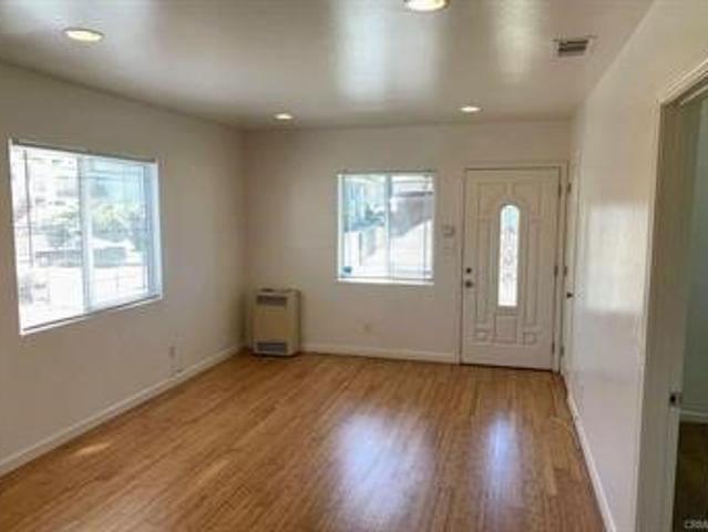 1555 W 204th