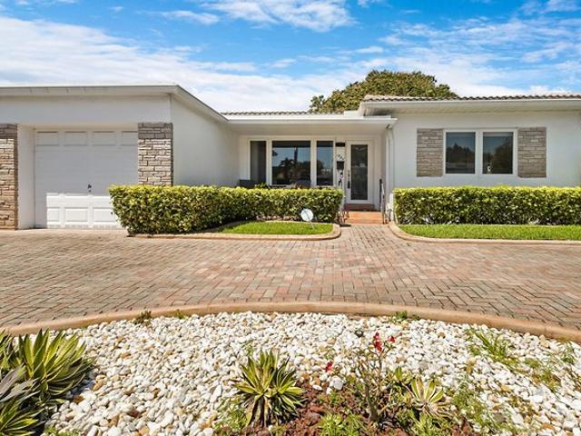 1555 71st St, Miami Beach, FL 33141