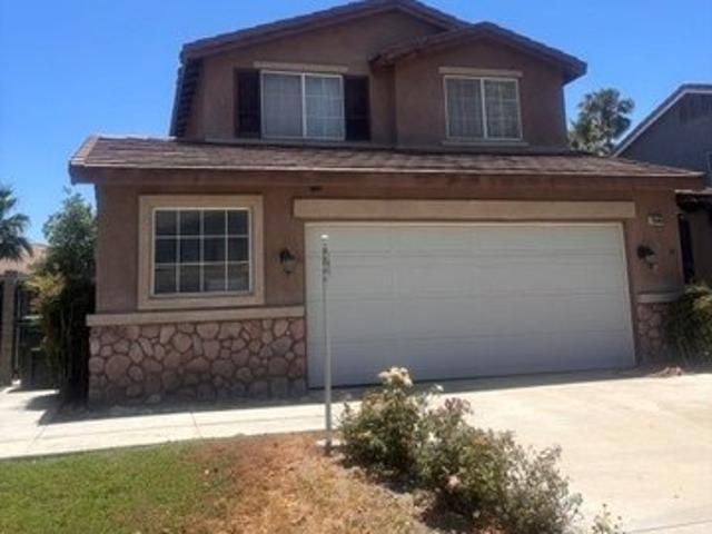 15563 Aerostar Ct, Fontana, CA 92336