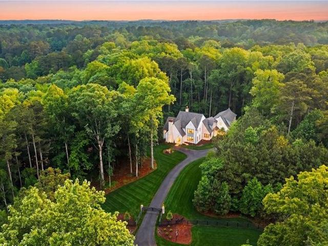 15560 Freemanville Rd, Milton, GA 30004