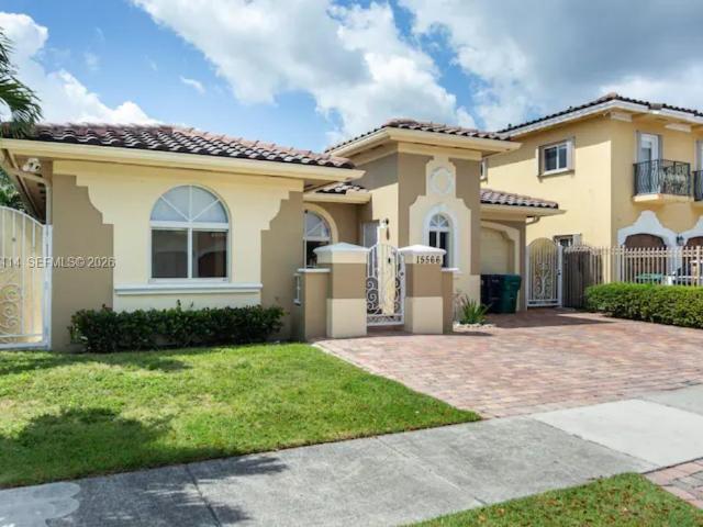 15566 SW 13th Ter, Miami, FL 33194 | MLS #A12007