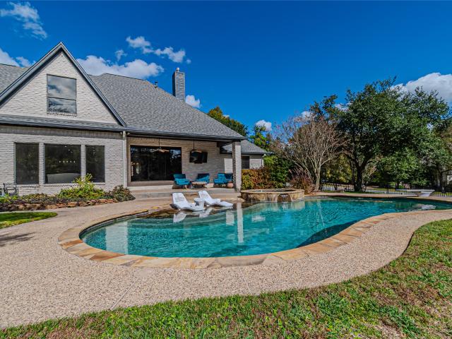 15569 Crown Oaks Drive