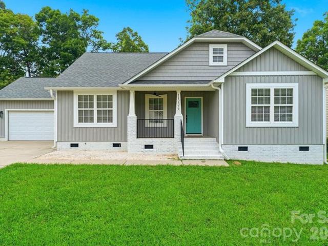 1556 Meadow Glen Ln, Rock Hill, SC 29730