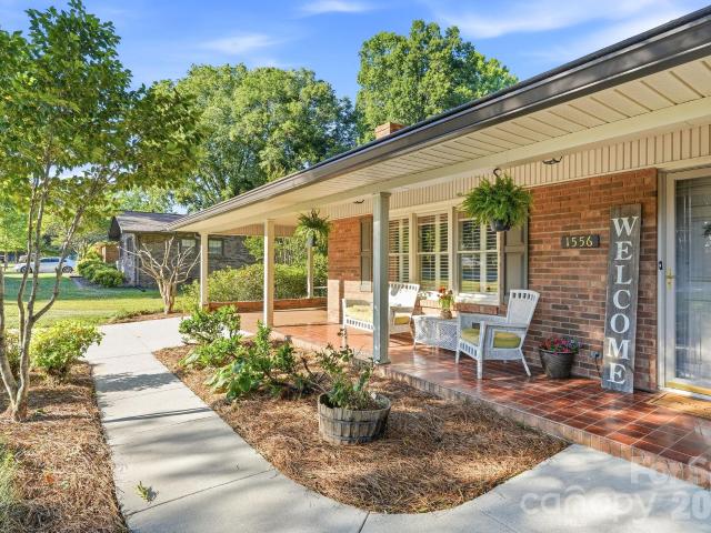 1556 Nottingham Drive