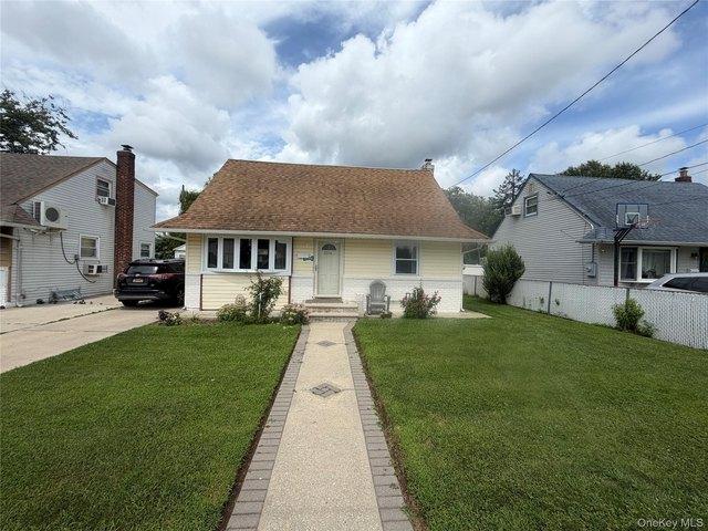 1556 Adams St, Elmont, NY 11003