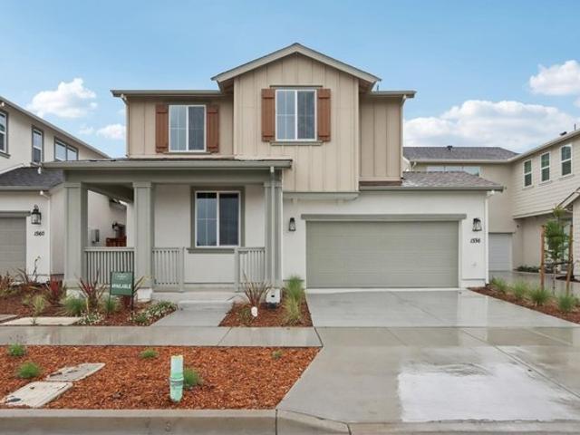 1556 Country Manor Dr, Santa Rosa, CA 95403