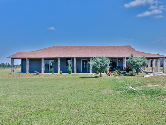1556 County Road 2128, Wills Point, TX 75169 | MLS #21205 | Compass