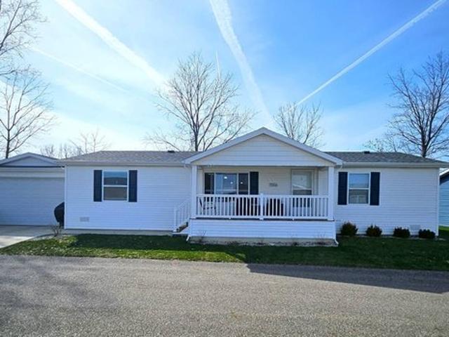 1556 Deer Point Dr, Martin, MI 49070