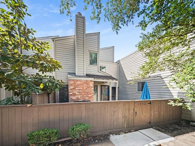 1556 Prairie Grove Dr, Houston, TX 77077