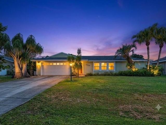 1556 SE Sinbad Ave, Port Saint Lucie, FL 34952