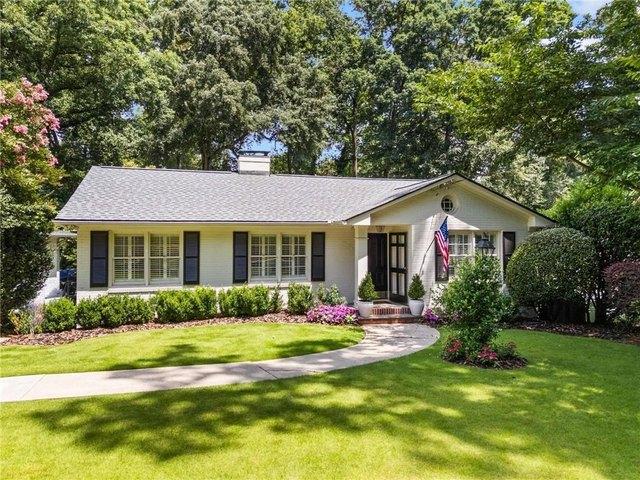 1556 Walthall Ct NW, Atlanta, GA 30318