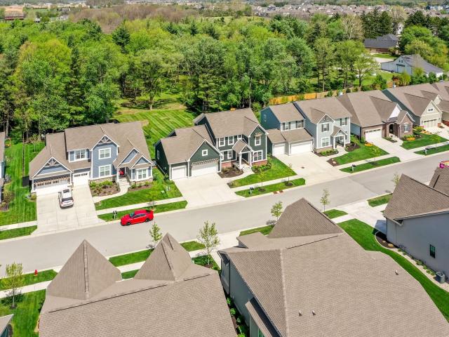 15573 Woodford Dr, Westfield, IN 46074 | MLS #22096 | Compass