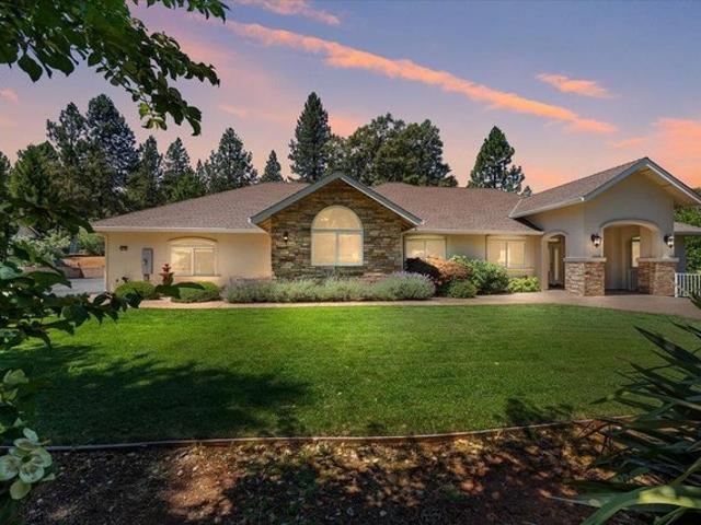 15570 Bella Sera Ct, Grass Valley, CA 95945
