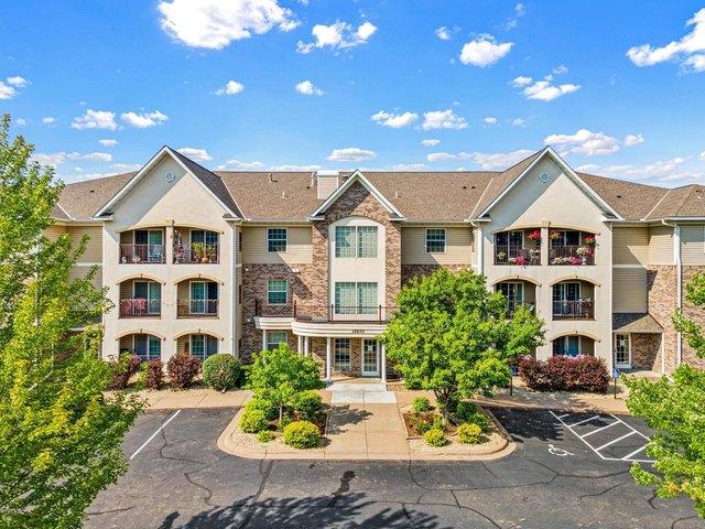 15570 Linnet St NW Unit 2 102, Andover, MN 55304