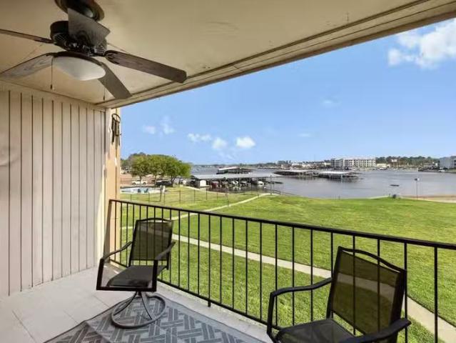 15575 Marina Dr 215C, Conroe, TX 77356