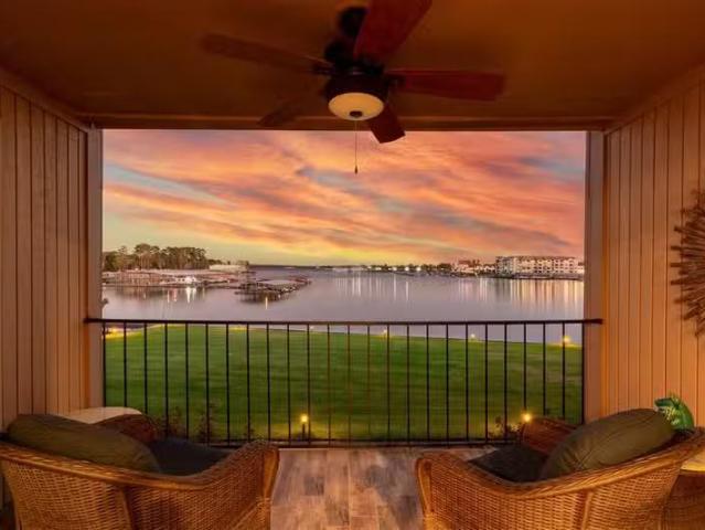 15575 Marina Dr 233B, Conroe, TX 77356