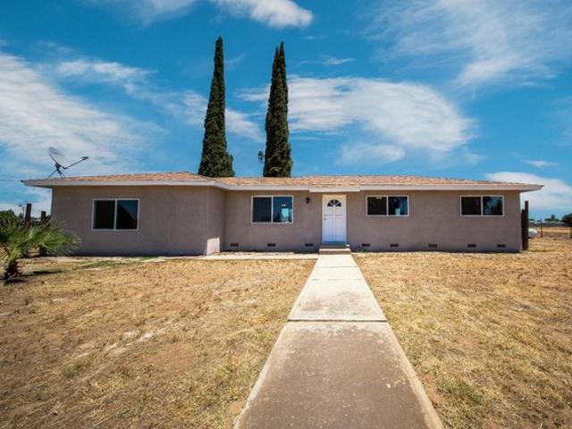 1557 Owens St, Madera, CA 93638