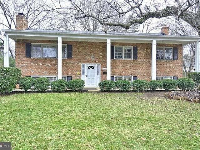 1557 Evers Dr, McLean, VA 22101