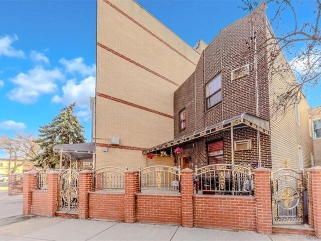 1557 Glover St, Bronx, NY 10462