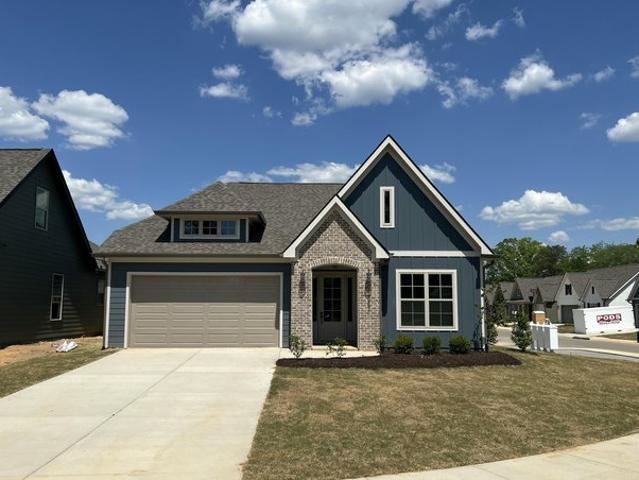 1557 Storyvale Ln, Hixson, TN 37343