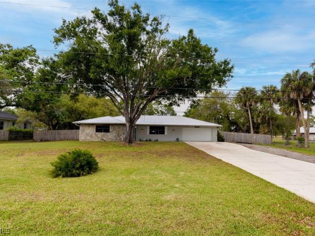 15581 Old Olga Rd, Alva, FL 33920 | MLS #2026005