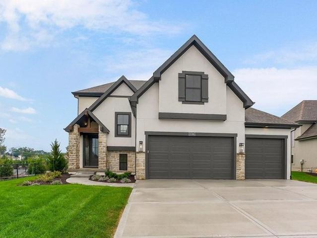 15586 W 168th Ter, Olathe, KS 66062
