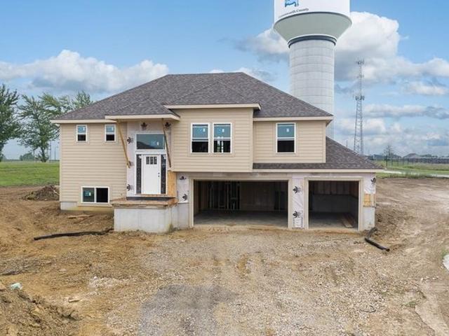 15589 Sheridan Ct, Basehor, KS 66007