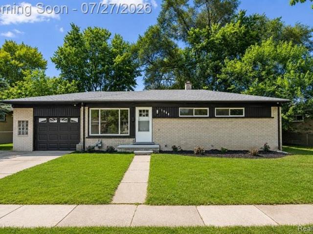 1558 Andrea St, York Township, MI 48198