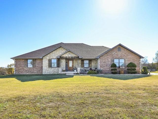 1558 E 432nd Rd, Bolivar, MO 65613