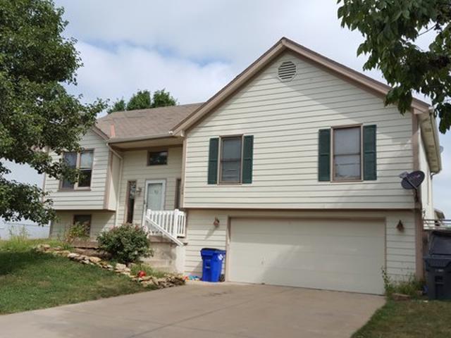 1558 W Mulberry St, Olathe, KS 66061