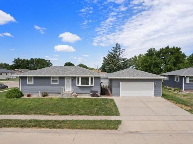 1558 44th Ave, Columbus, NE 68601