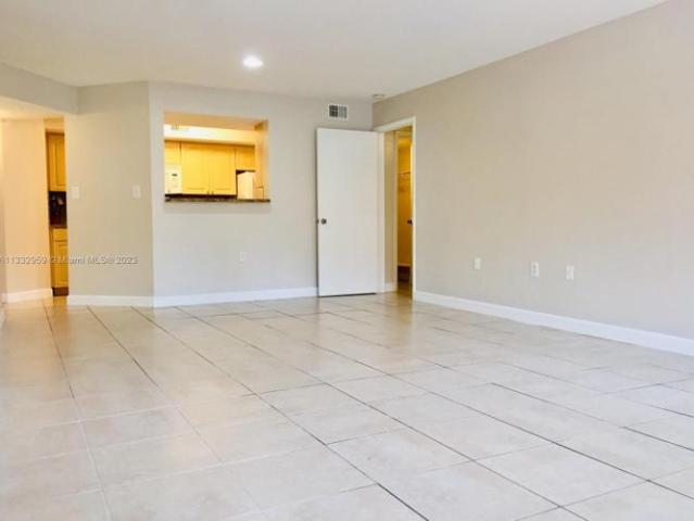 15591 105th Ter SW #519, Miami, FL 33196