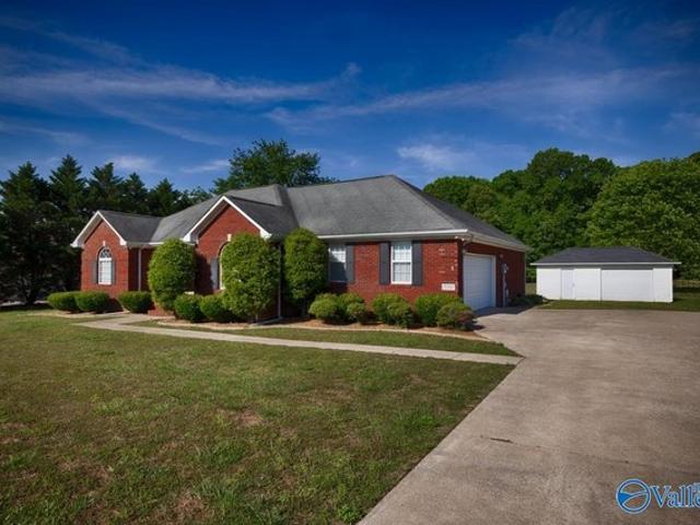 15597 McCulley Mill Rd, Athens, AL 35613