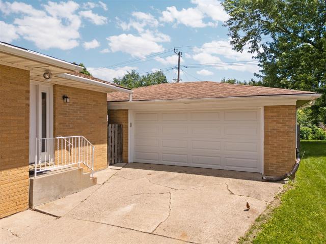 1559 Glastonbury Road