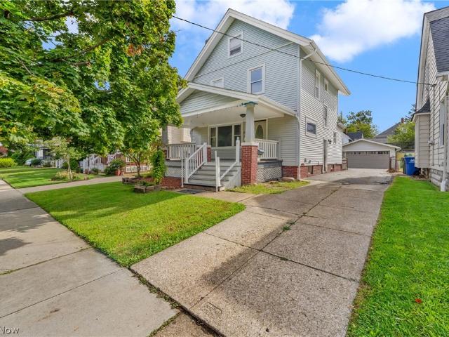1559 Rosewood Avenue