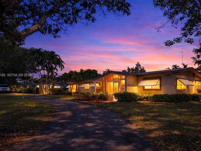 15501 SW 88th Ave, Palmetto Bay, FL 33157