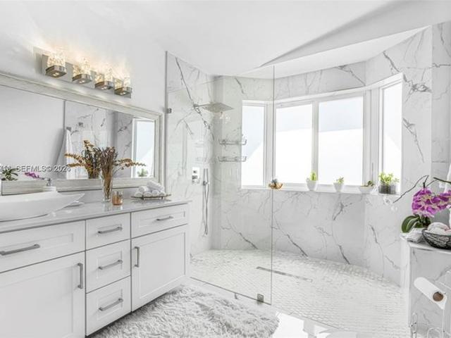 15502 SW 137th Pl, Miami, FL 33177
