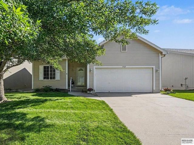 15507 Armstrong St, Omaha, NE 68116