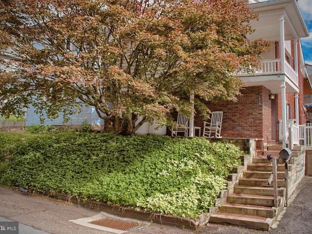 1550 Mulberry Street W