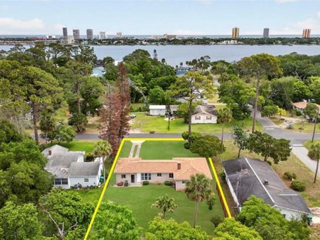 1550 Moravia Ave, Daytona Beach, FL 32117